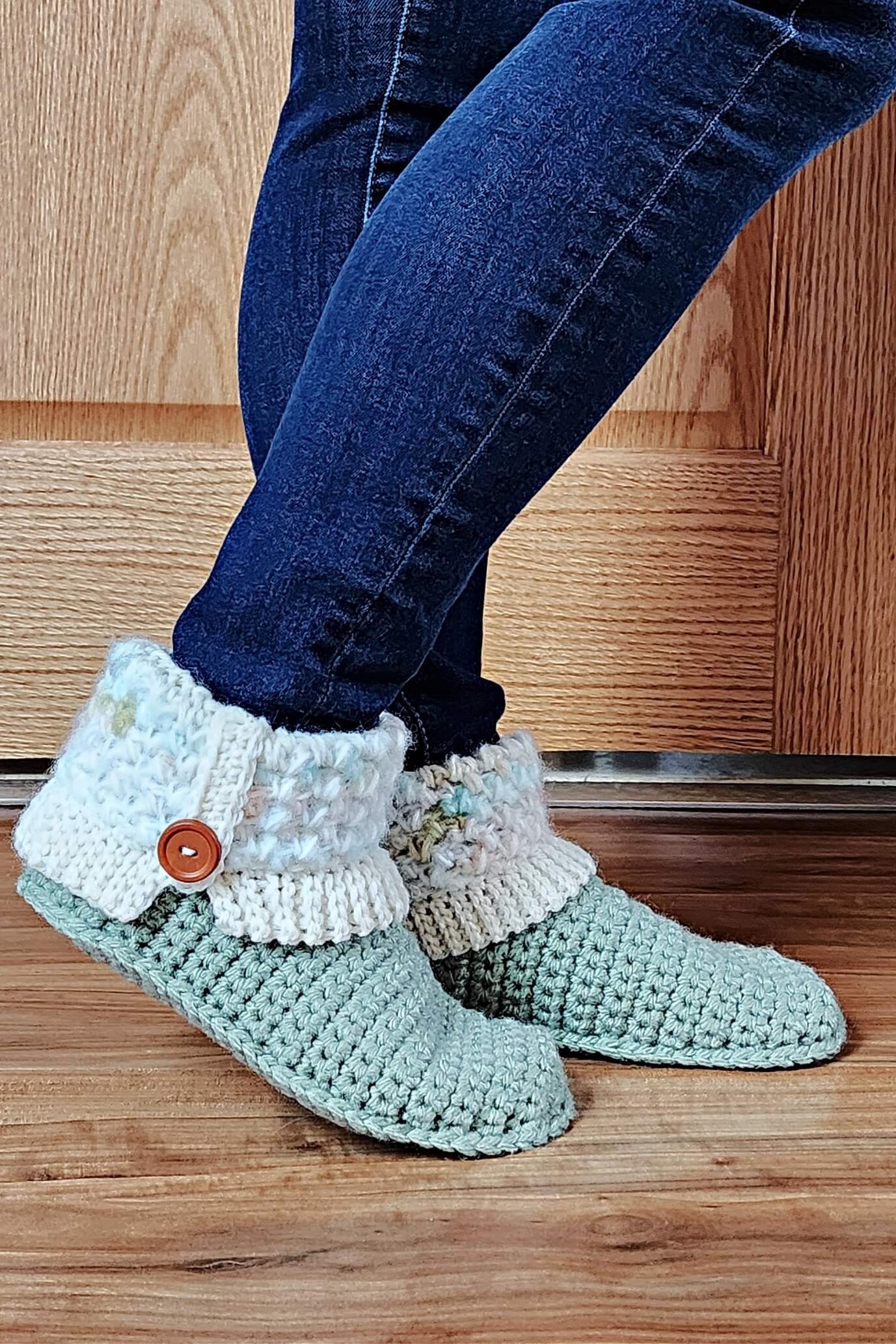 Crochet Kit - Hibernation Crochet Slipper Boots – Lion Brand Yarn