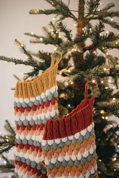 Knit Kit - Cheerful Stockings – Lion Brand Yarn