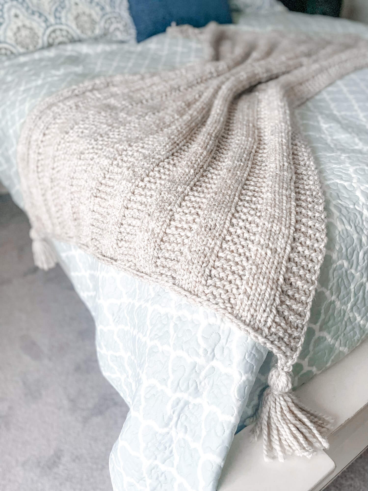 Knit Kit - Boulevard Blanket – Lion Brand Yarn
