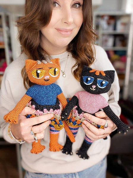 Crochet Kit - Fiona & Philomena Kitties – Lion Brand Yarn