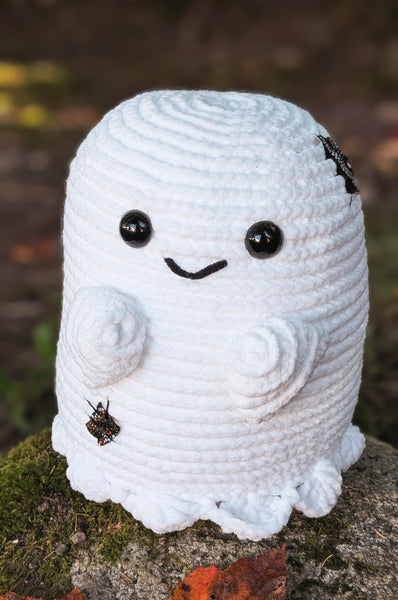 Crochet Kit - Foggy & Midnight - Ghost and Cat – Lion Brand Yarn