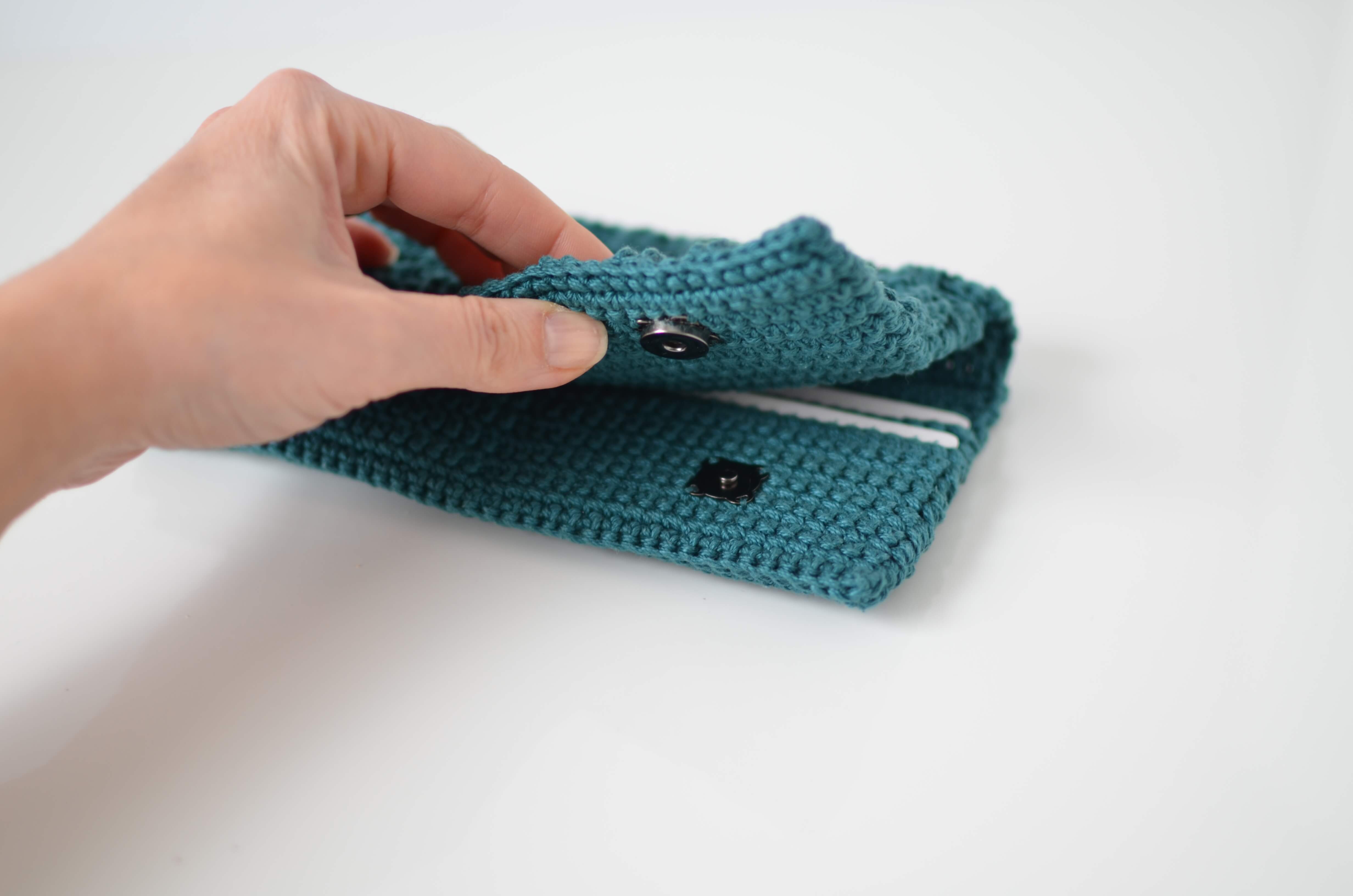 Wallet (Crochet) – Lion Brand Yarn