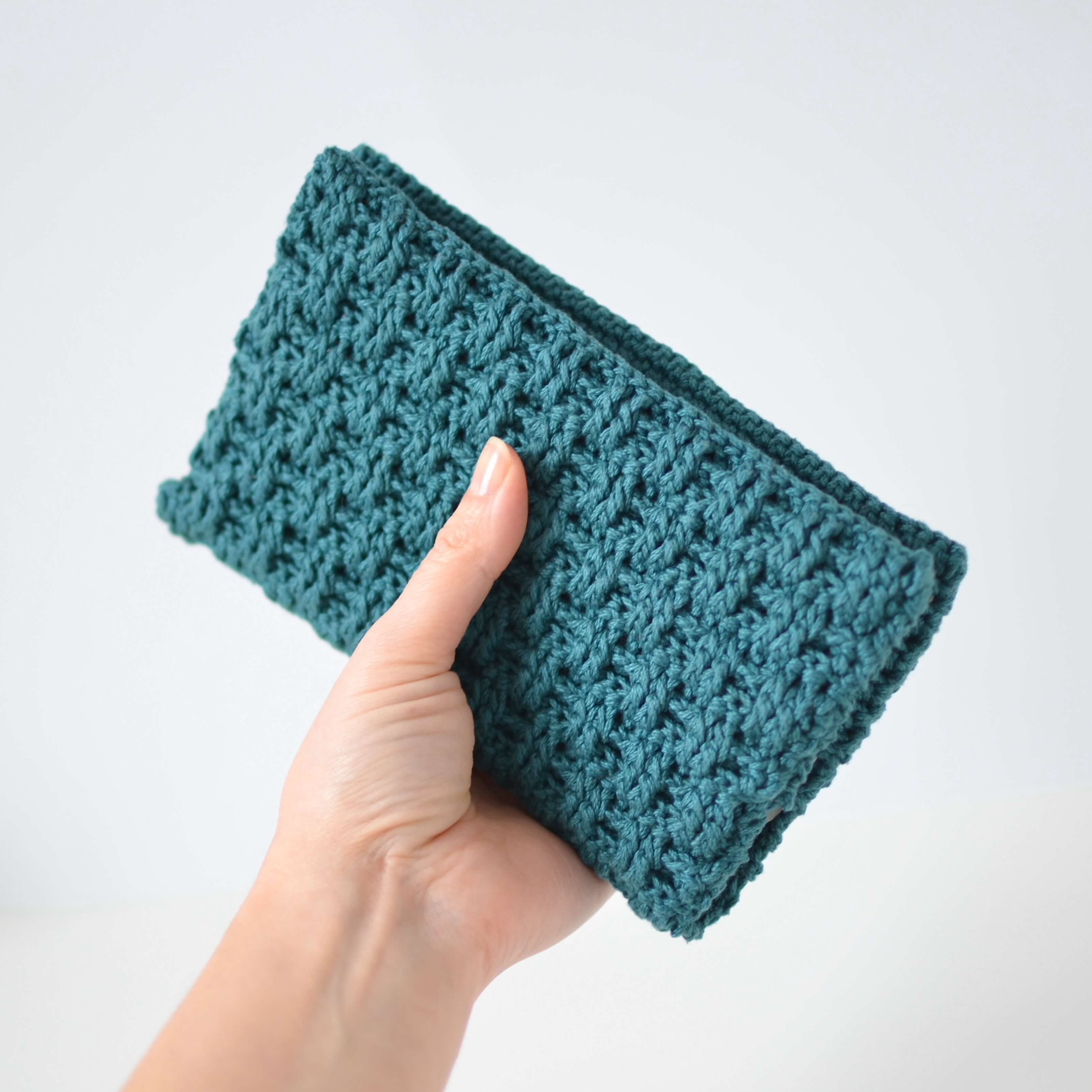 Wallet (Crochet) – Lion Brand Yarn
