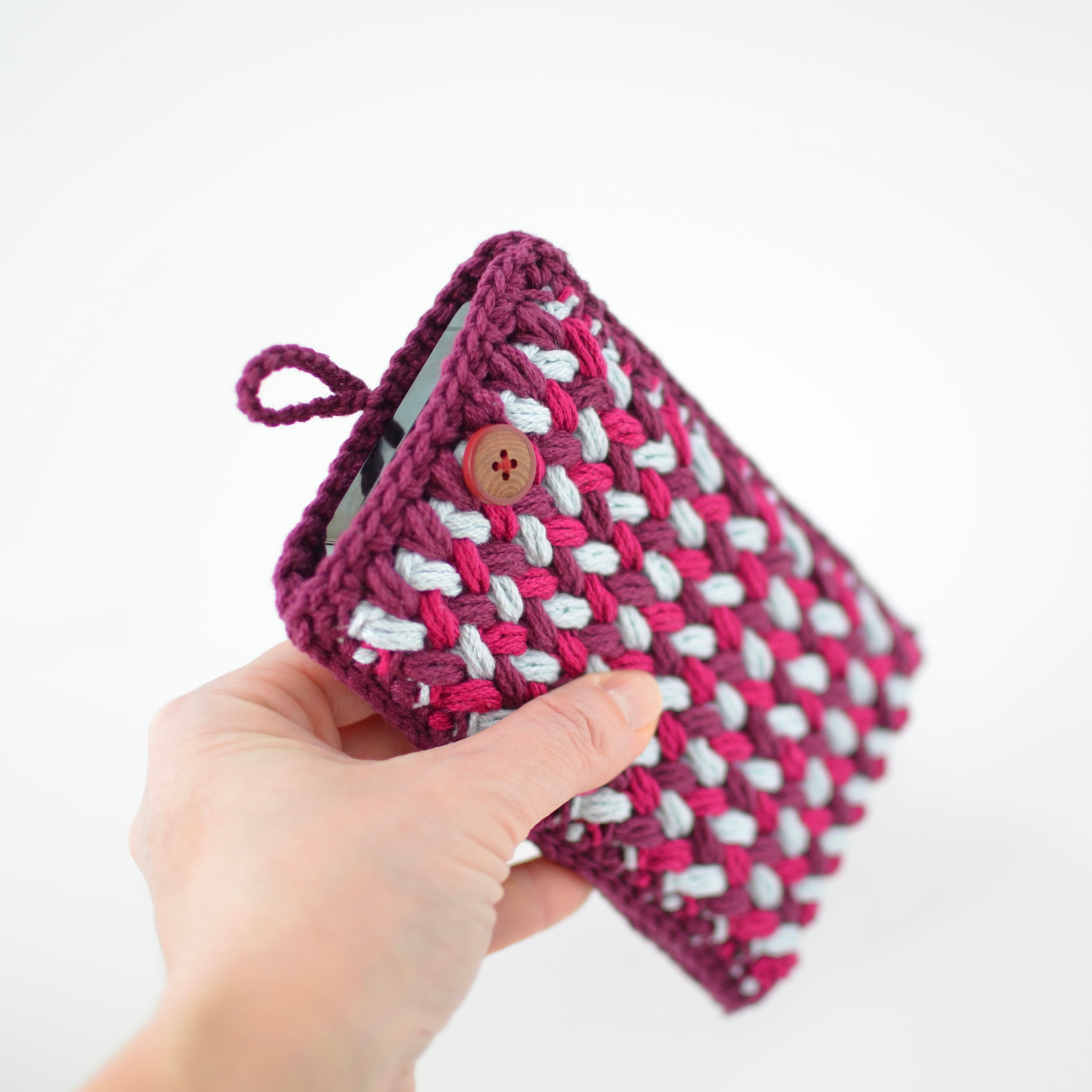 Mobile Phone Pouch (Crochet) – Lion Brand Yarn