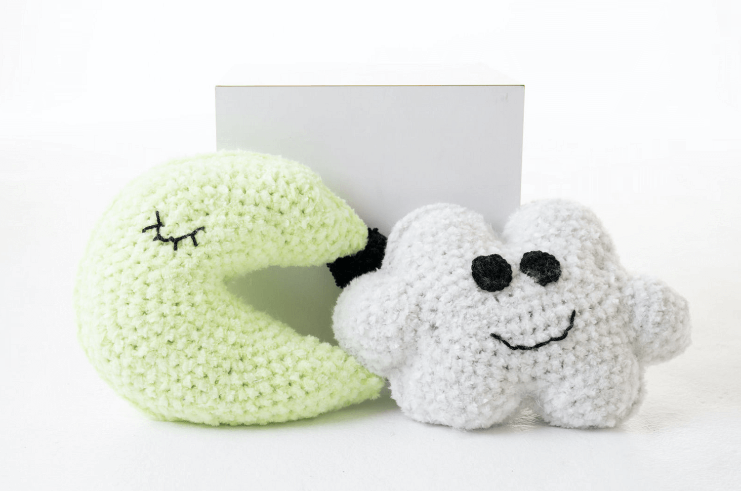 Sleepy Moon and Cloud Pillows (Crochet) – Lion Brand Yarn