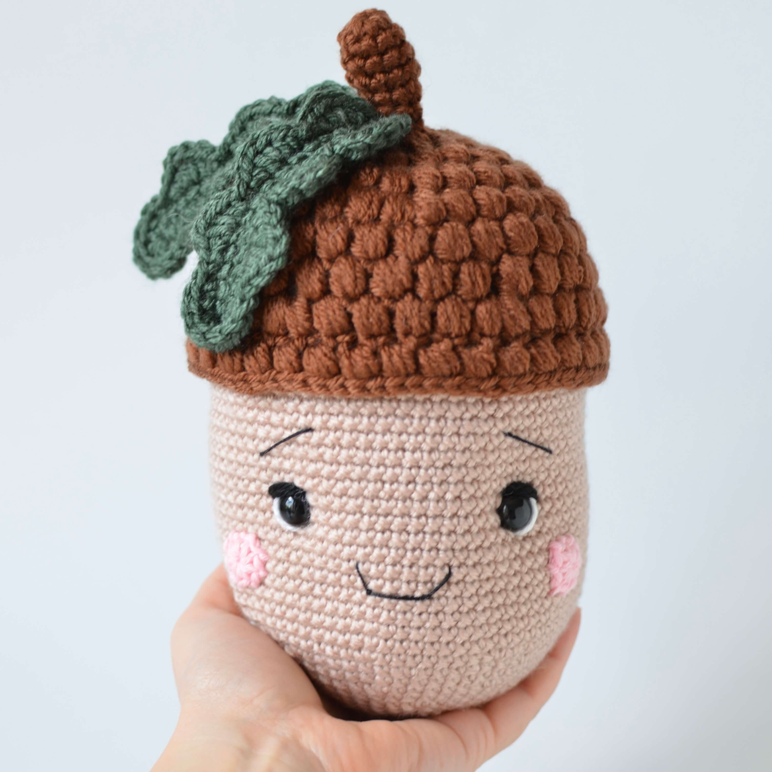Andy the Acorn (Crochet) – Lion Brand Yarn