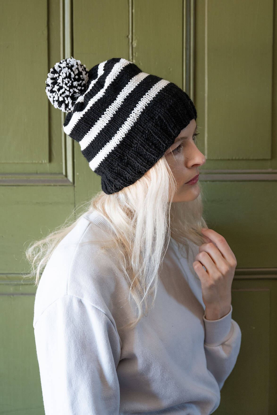 Helmetta Hat (Knit) – Lion Brand Yarn