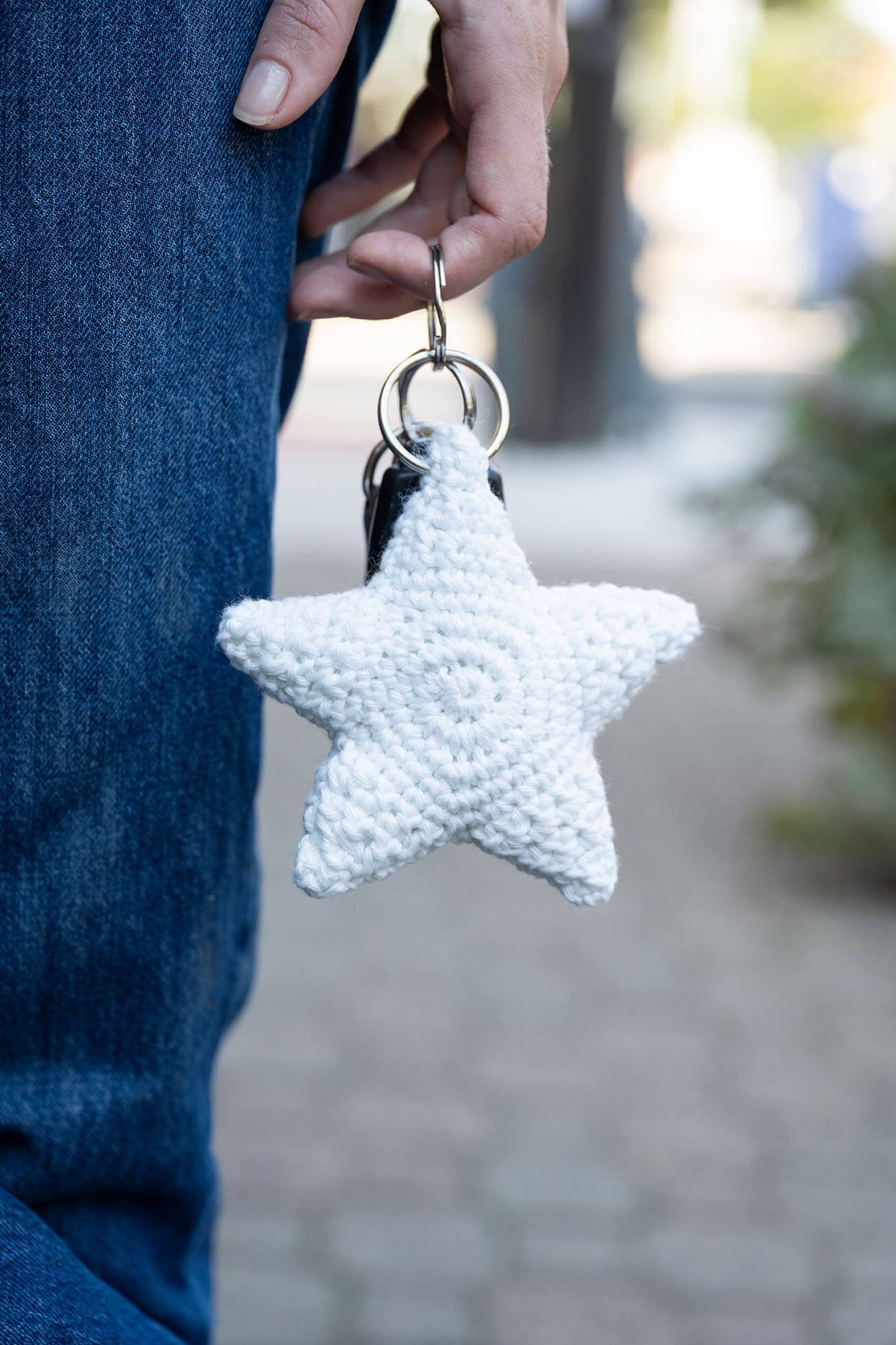 Star Keychain (Crochet) – Lion Brand Yarn