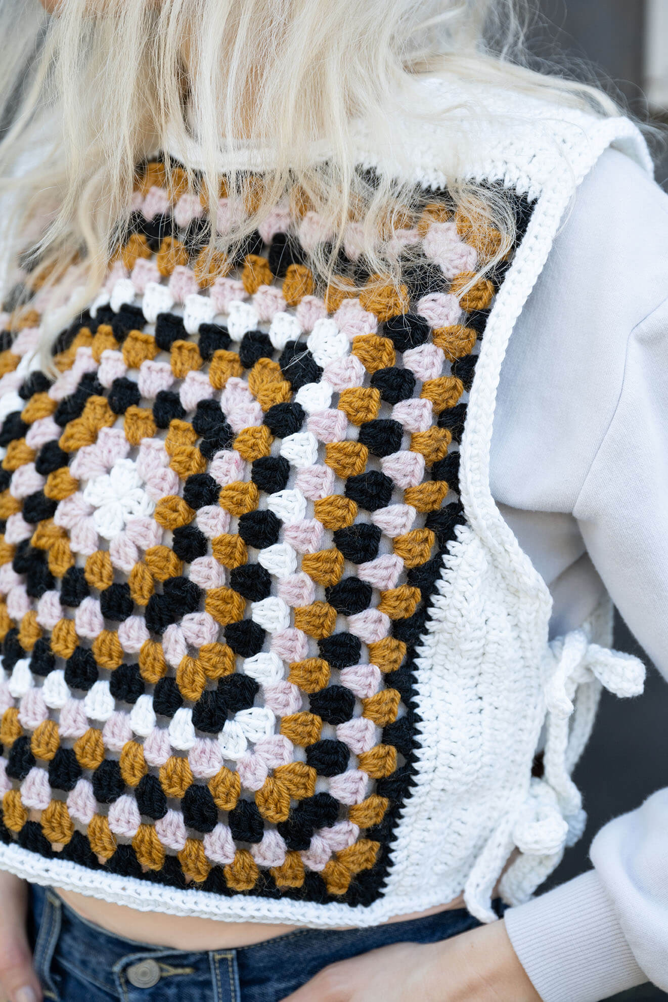 Granny Square Vest (Crochet) – Lion Brand Yarn