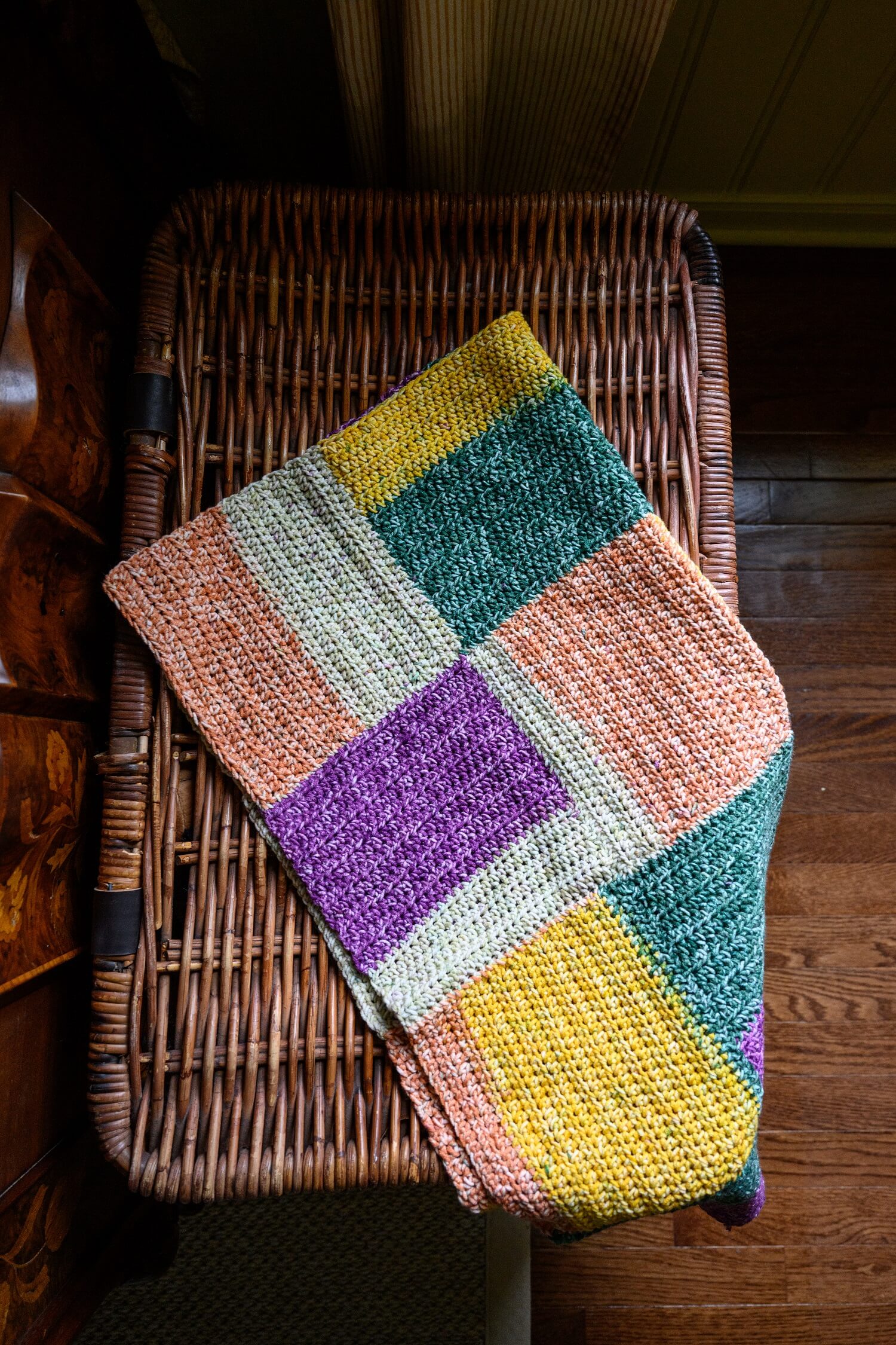 Shaded Squares Baby Throw (Crochet) – Lion Brand Yarn