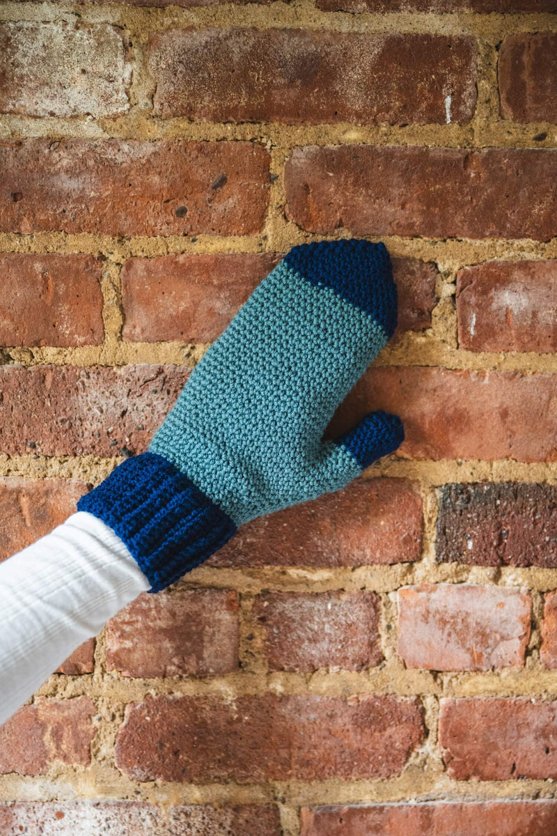 Colorplay Mittens (Crochet) – Lion Brand Yarn