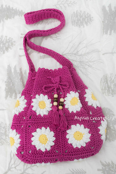 Daisy Drawstring Crossbody Bag (Crochet) – Lion Brand Yarn