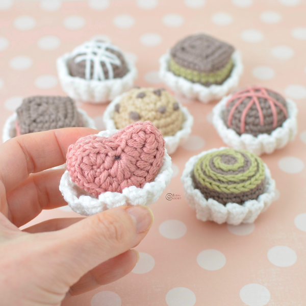 Valentine Chocolates (Crochet) – Lion Brand Yarn