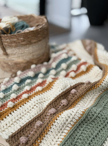 Dots and Dashes Throw Blanket (Crochet) – Lion Brand Yarn