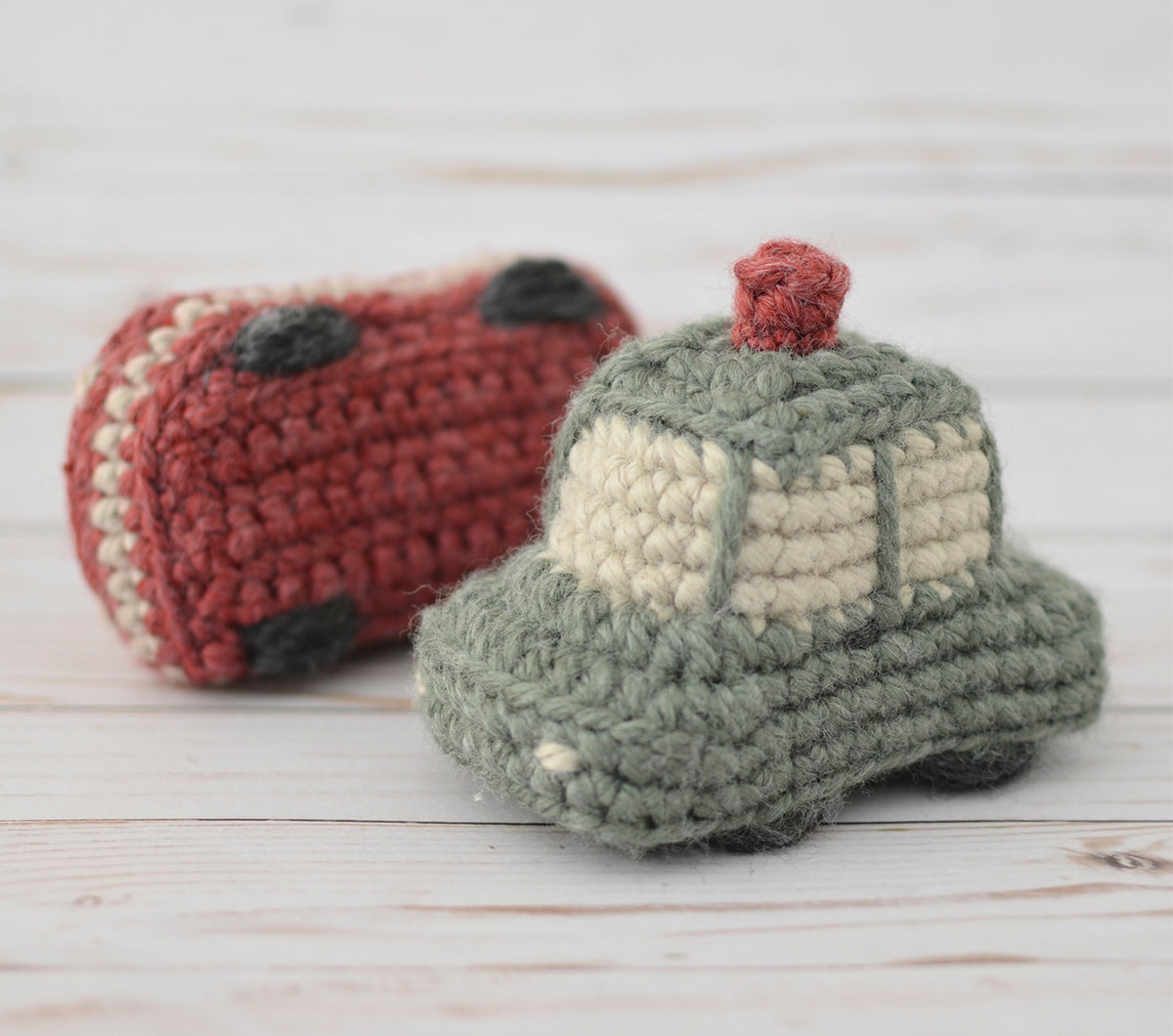 Vintage Emergency Vehicles (Crochet) – Lion Brand Yarn