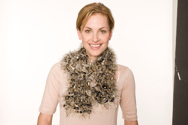 Cosmopolitan Scarf Pattern (Knit) – Lion Brand Yarn