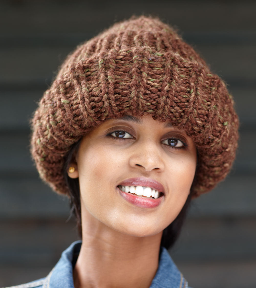 Make A Statement Hat Pattern (Knit) - Version 5 – Lion Brand Yarn