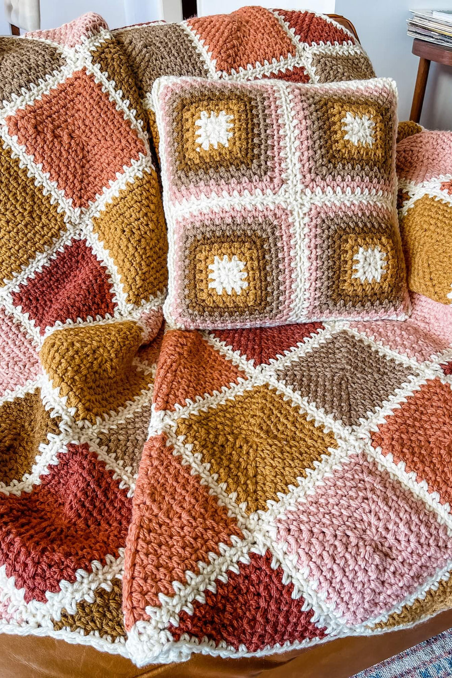 Crochet Kit - Matilda Blanket & Pillow – Lion Brand Yarn