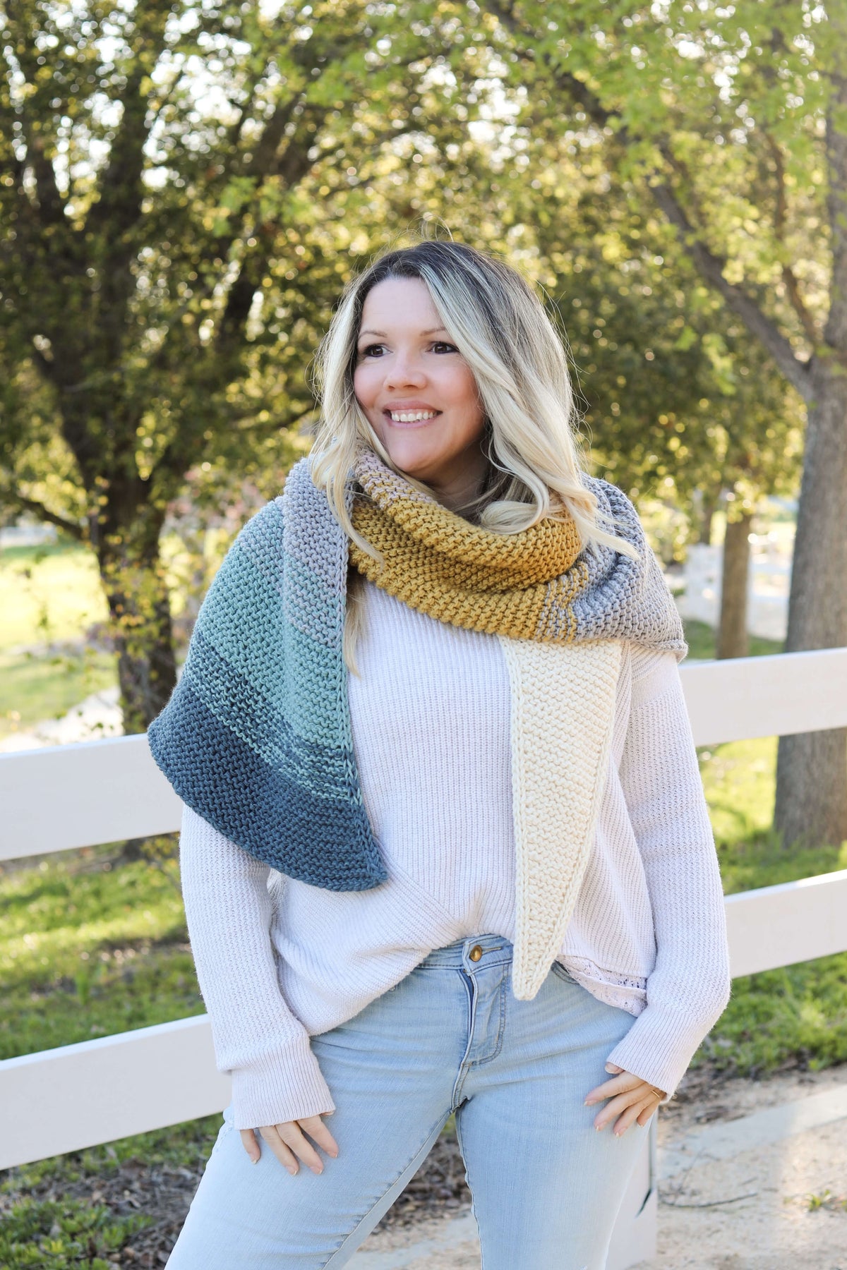 Knit Kit - Fade Into You Shawl – Lion Brand Yarn