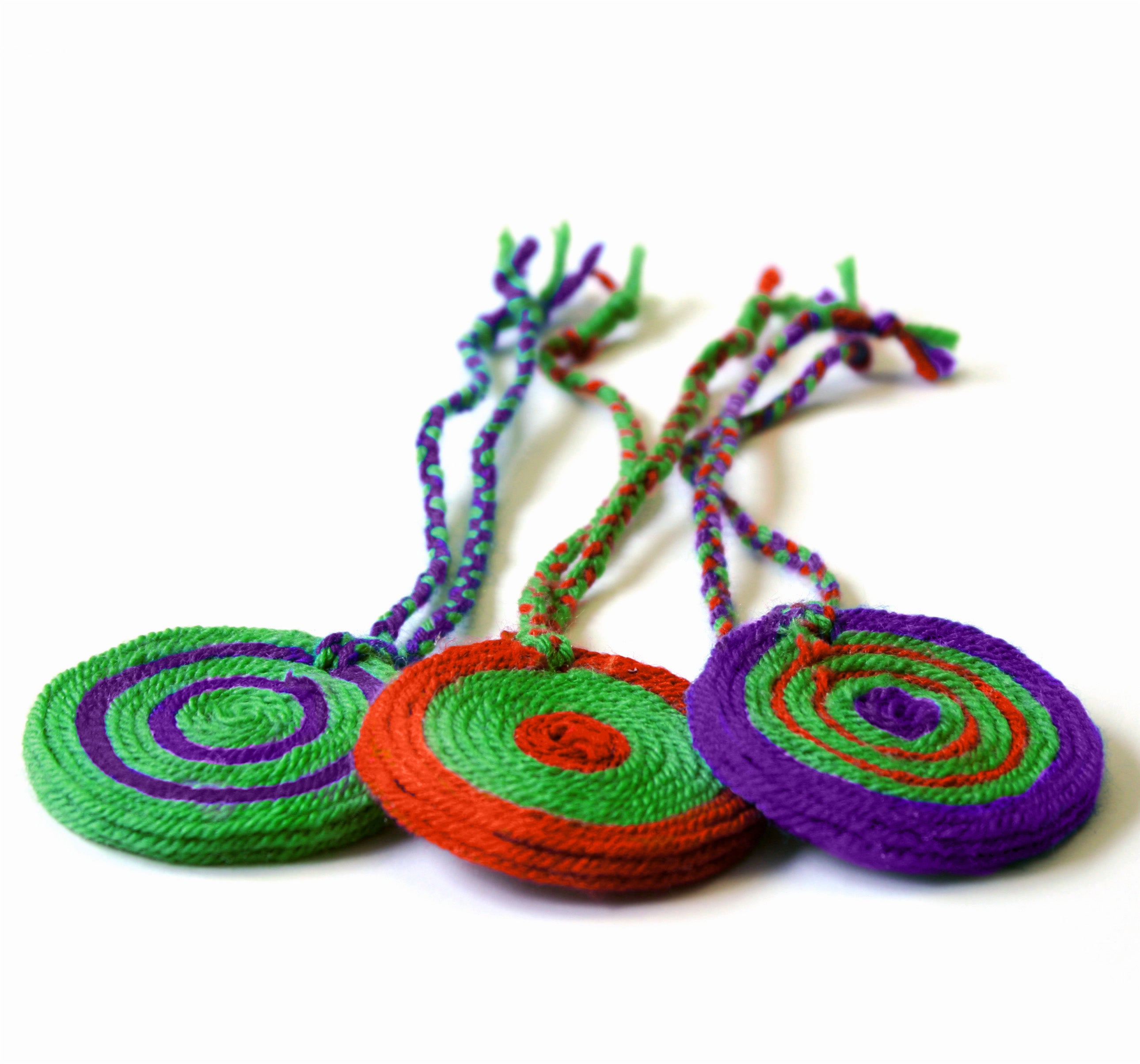 Luggage Tag (Crafts) - Version 2 – Lion Brand Yarn