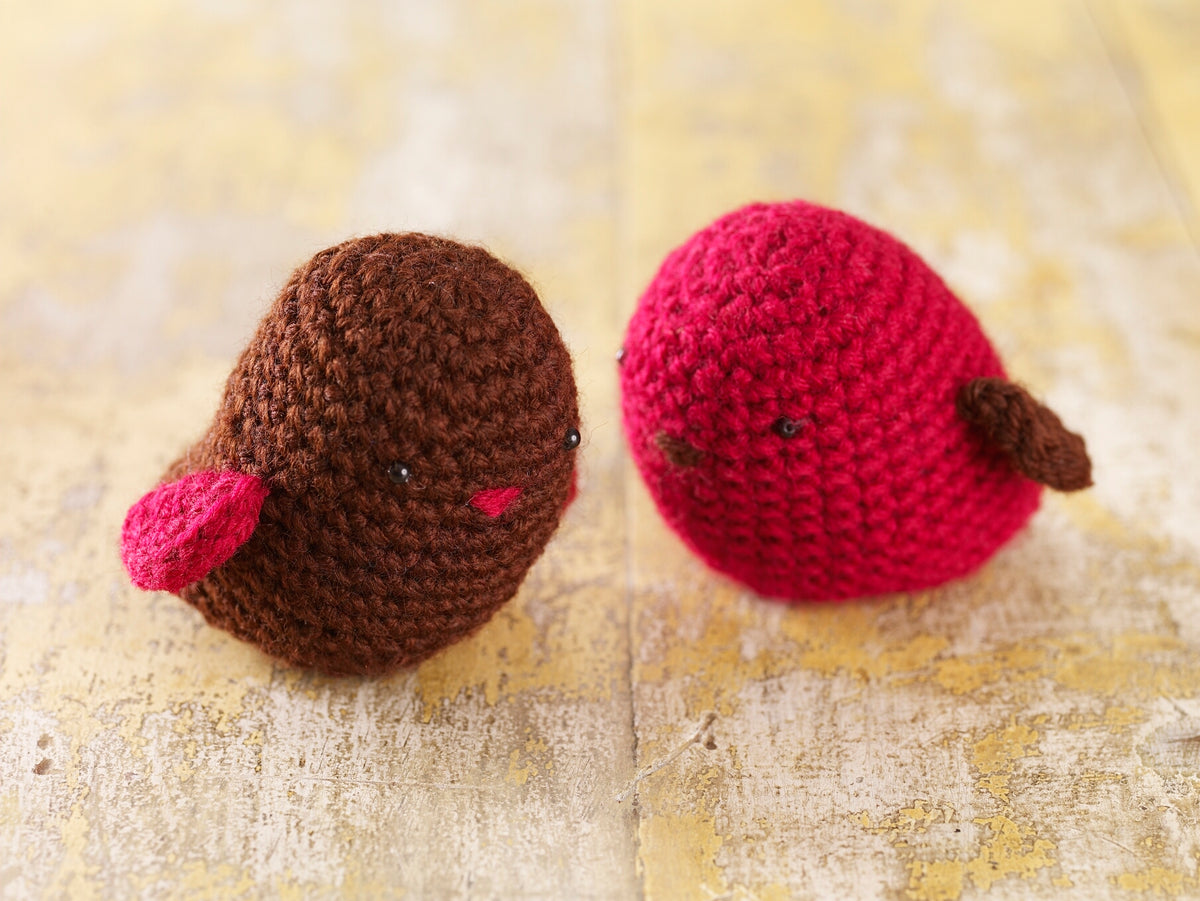 Amigurumi Love Birds Pattern (Crochet) – Lion Brand Yarn