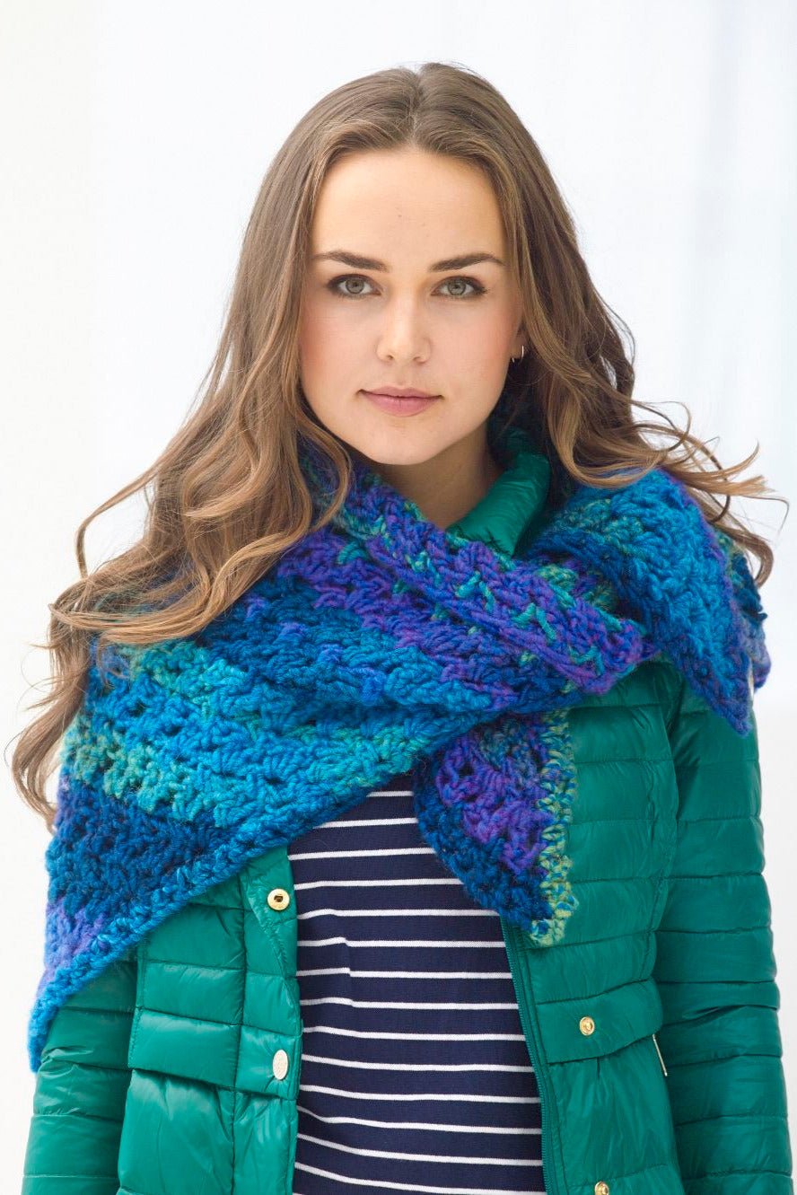 Easy Lace Triangle Shawl Pattern (Crochet) – Lion Brand Yarn