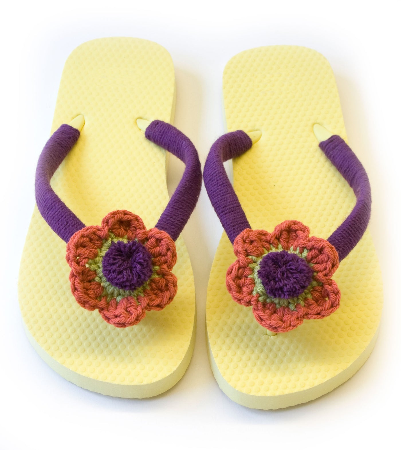 Flower Flip Flops Pattern (Crochet) – Lion Brand Yarn