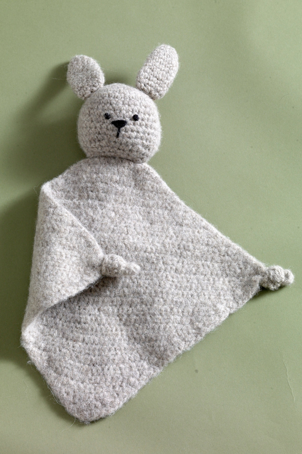 Fuzzy Bunny Baby Blanket Pattern (Crochet) – Lion Brand Yarn