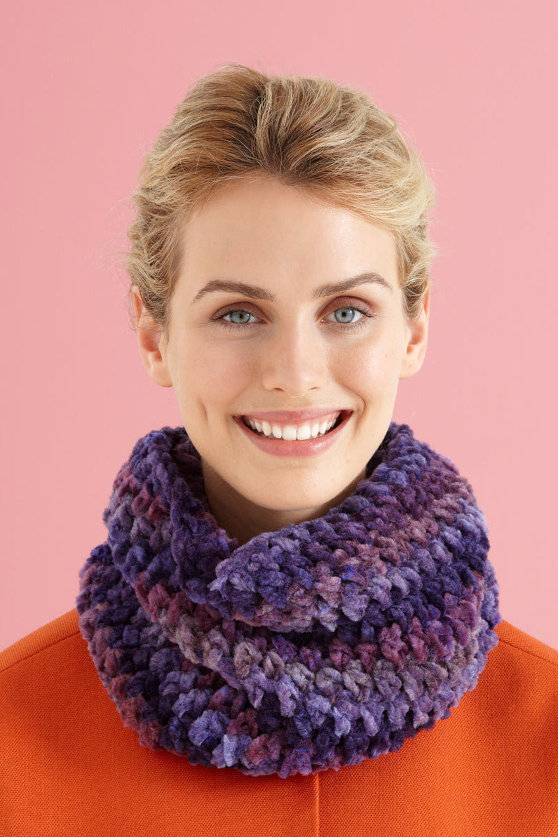 Vintage Cowl (Crochet) – Lion Brand Yarn