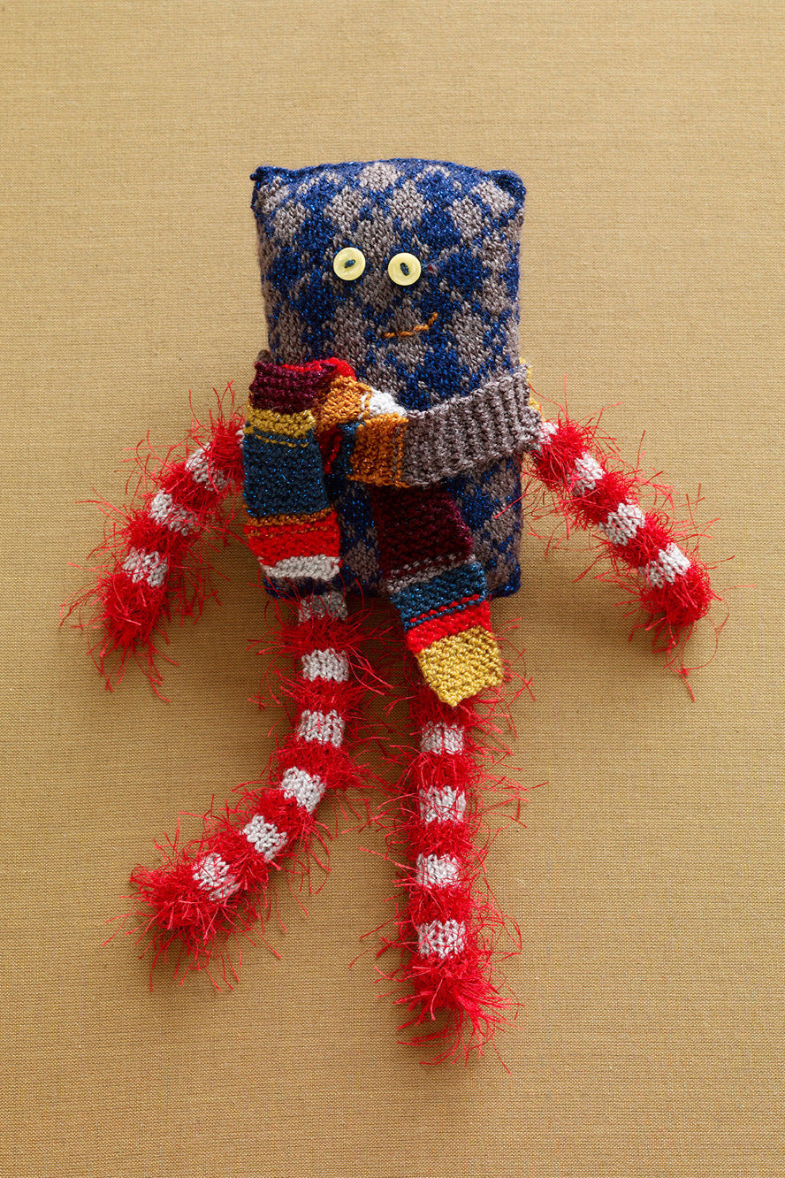 Argyle Sally Doll Pattern (Knit) – Lion Brand Yarn