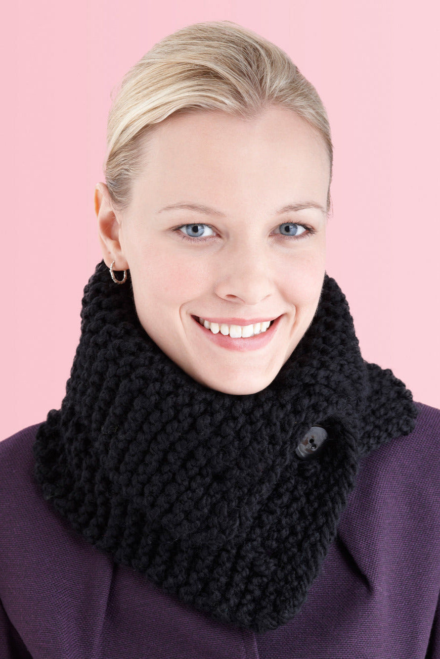 Buttoned Cowl (Knit) – Lion Brand Yarn