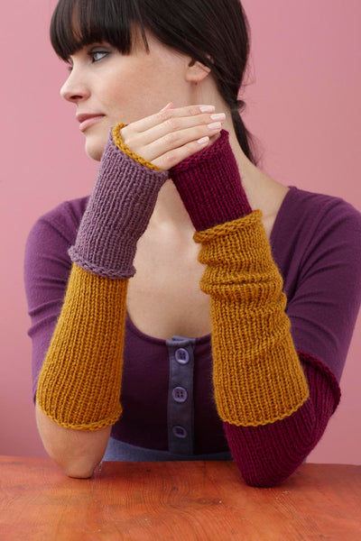 City Gauntlets Pattern (Knit) - Version 1 – Lion Brand Yarn