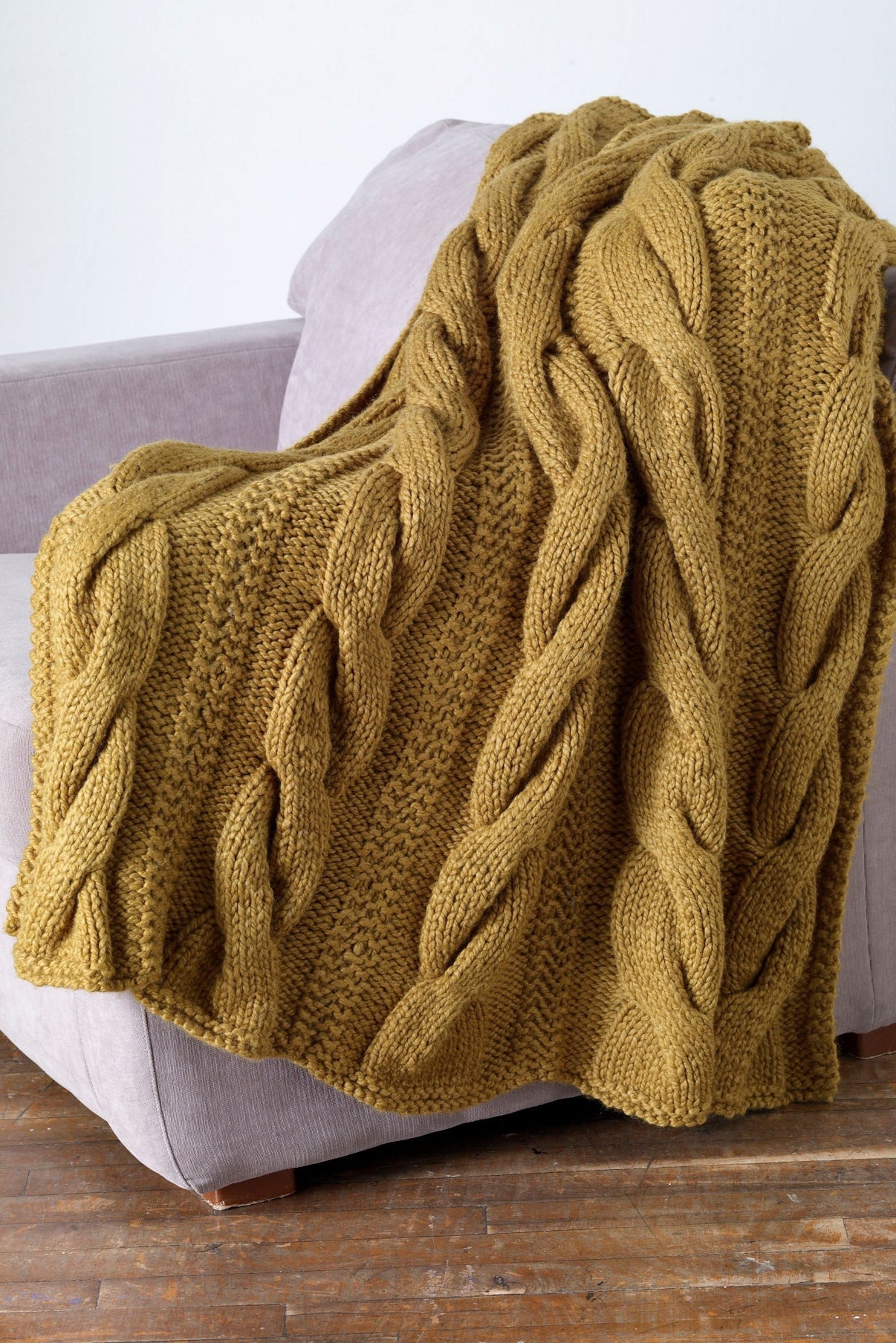 Classic Cable Throw Pattern (Knit) – Lion Brand Yarn