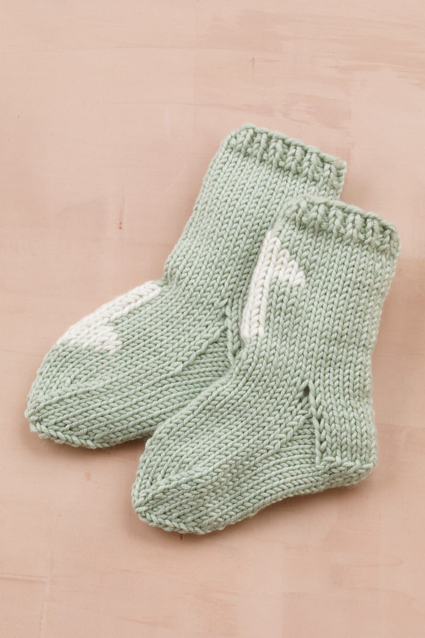 Knit Child's Two Color Socks Pattern (Knit) - Version 3 – Lion Brand Yarn