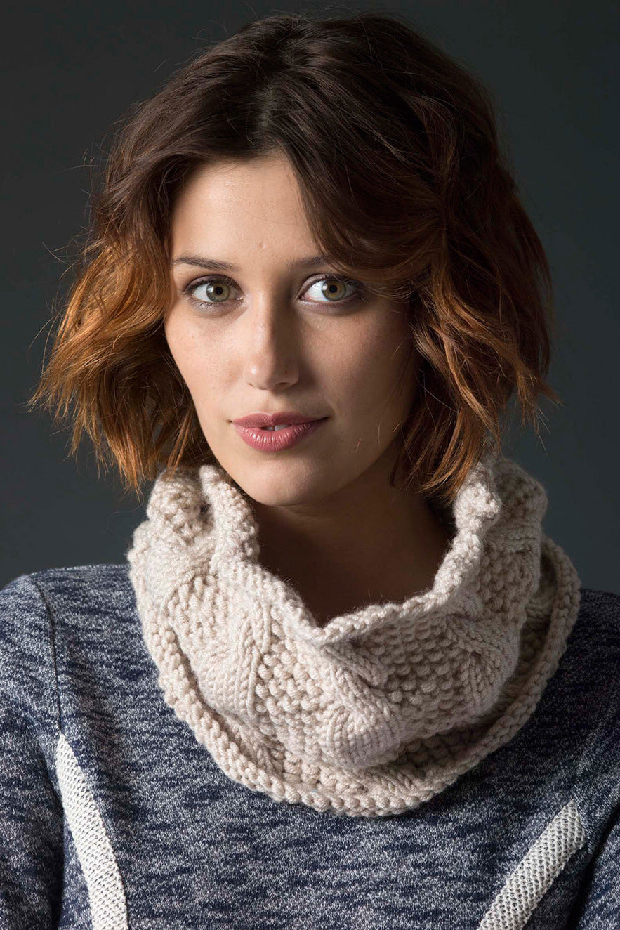 Level 3 Knit Cowl Pattern – Lion Brand Yarn