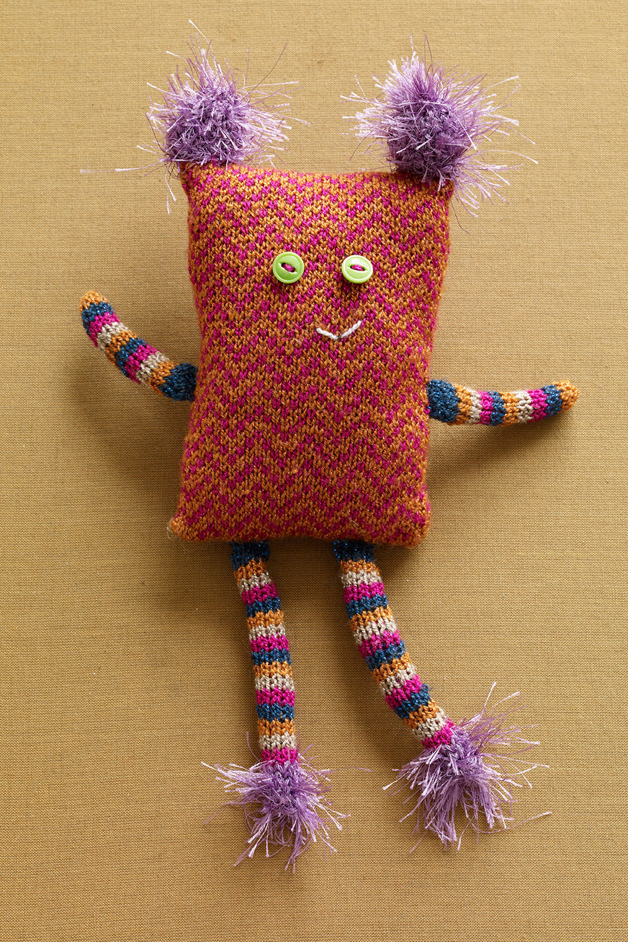Zigzag Sally Doll Pattern (Knit) – Lion Brand Yarn