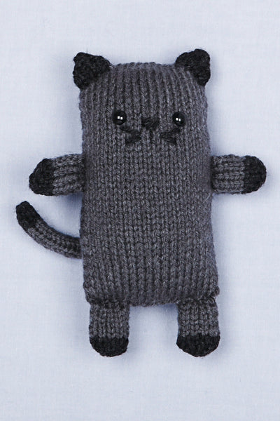 Loom Knit Cat Pattern - Version 1 – Lion Brand Yarn