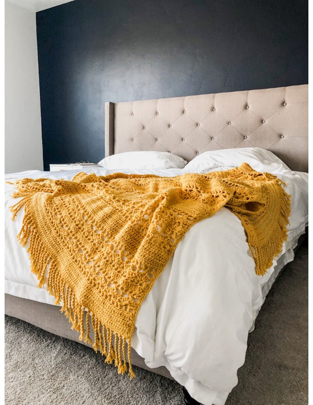 Lacy Throw (Crochet) – Lion Brand Yarn