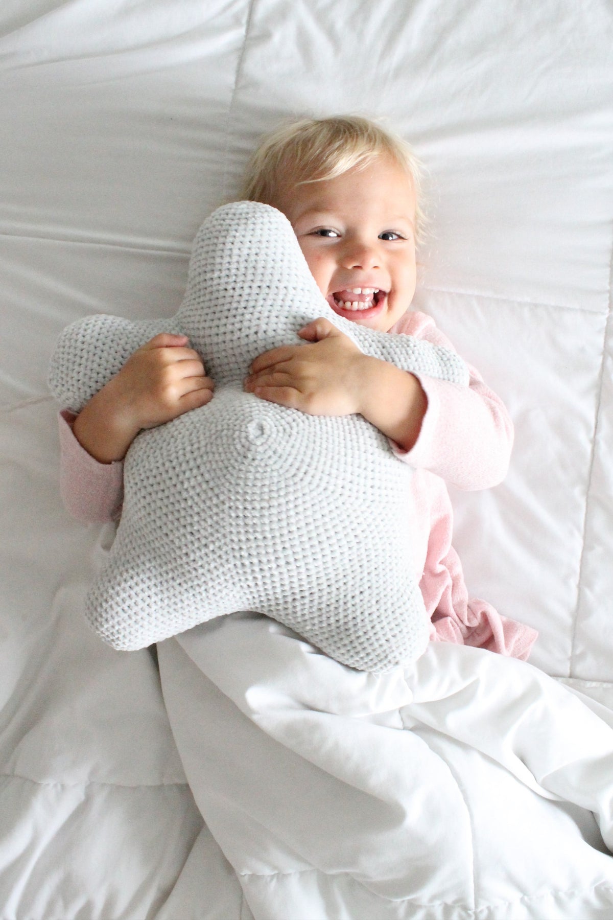 Snuggable Star (Crochet) – Lion Brand Yarn