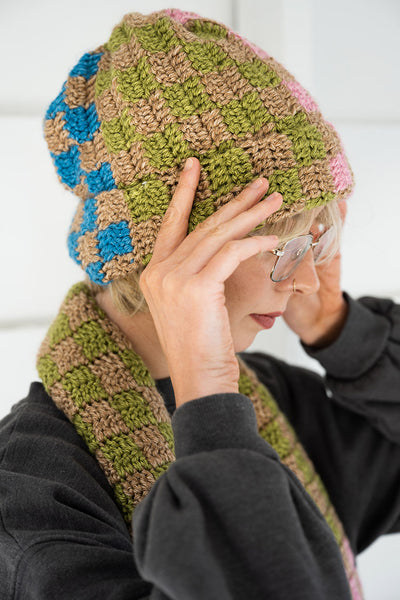 Checkmate Hat (Crochet) – Lion Brand Yarn
