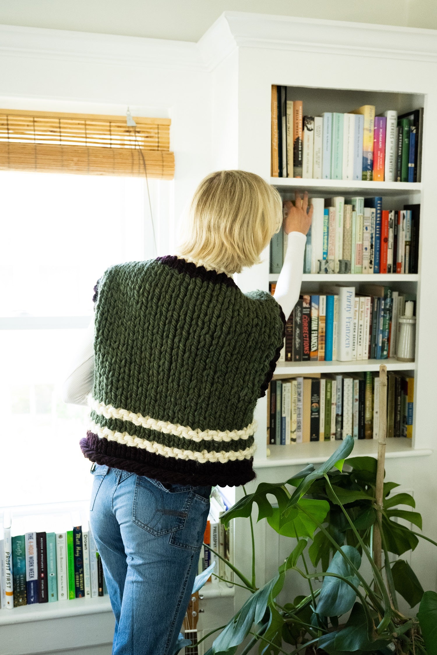 Elgin Vest (Knit) – Lion Brand Yarn