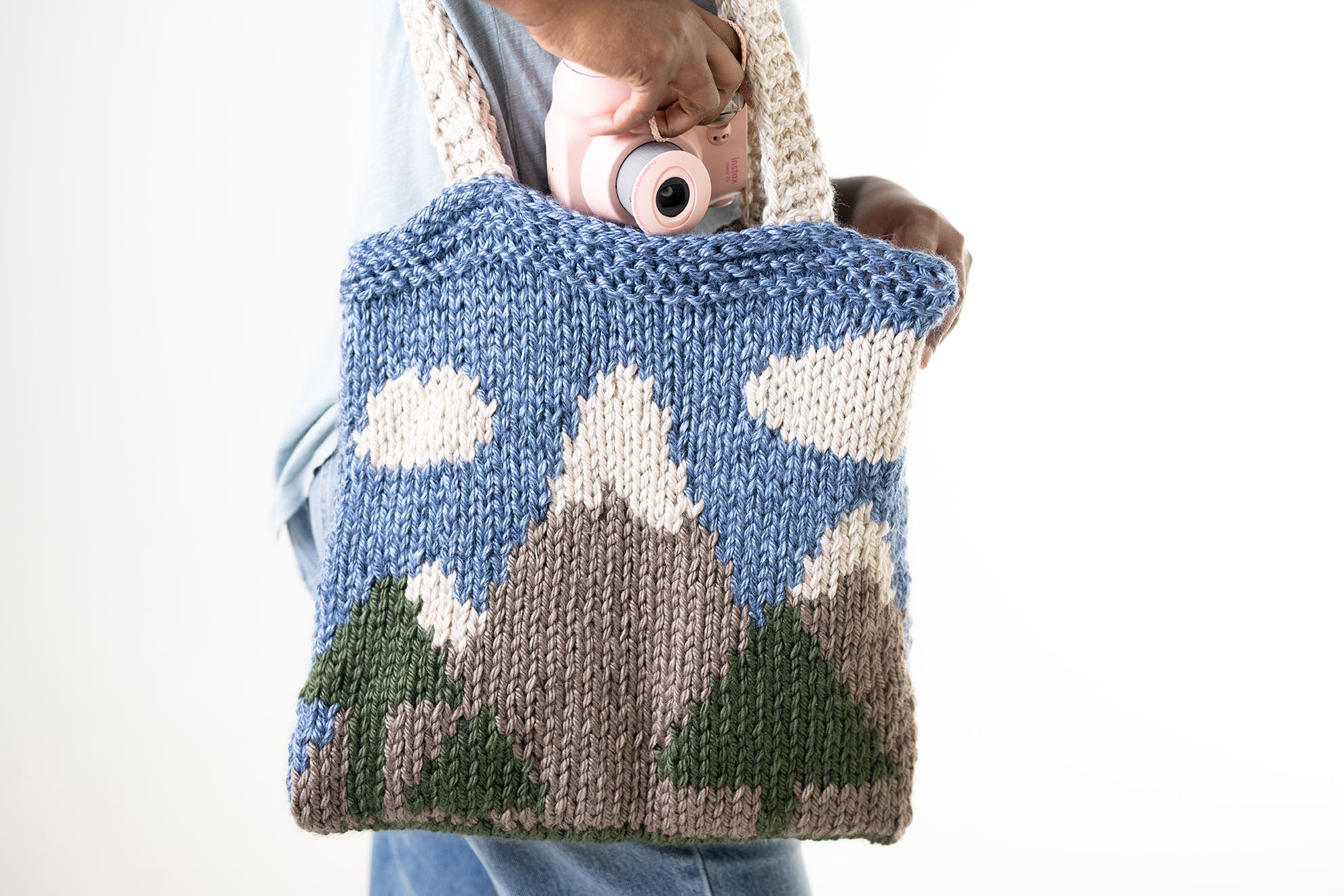 Mountain Scene Bag (Knit) – Lion Brand Yarn