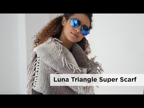 Luna Triangle Super Scarf (Knit) – Lion Brand Yarn