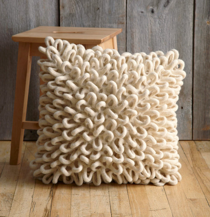Felted Little Loops Pillow Pattern (Knit) – Lion Brand Yarn