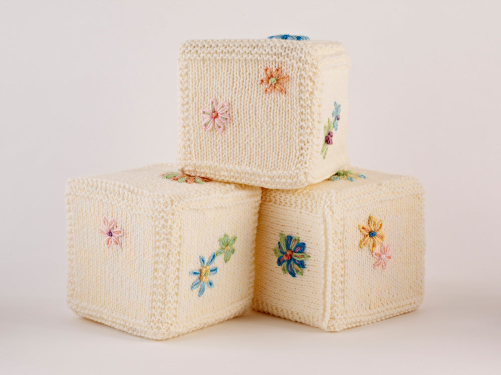 Embroidered Baby Blocks Pattern (Knit) – Lion Brand Yarn