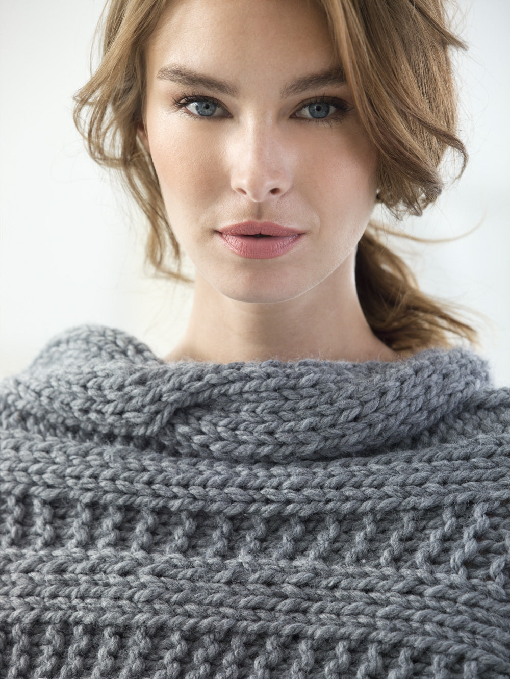 Ridgefield Ruana (Knit) – Lion Brand Yarn