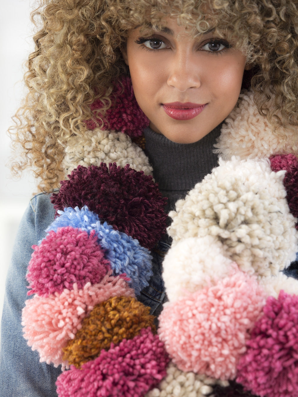 String Of Pom-Poms Scarf (Crafts) – Lion Brand Yarn
