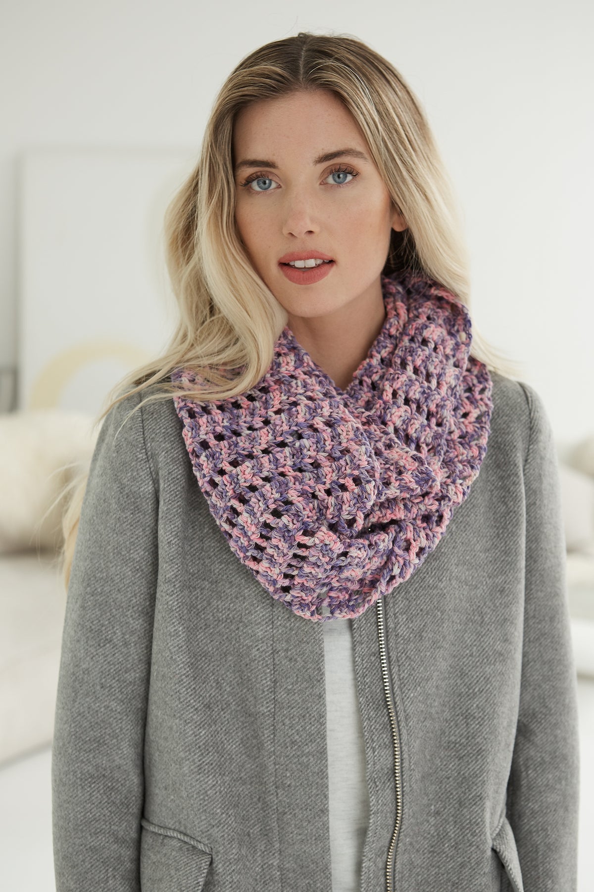 Biscayne Cowl (Crochet) – Lion Brand Yarn