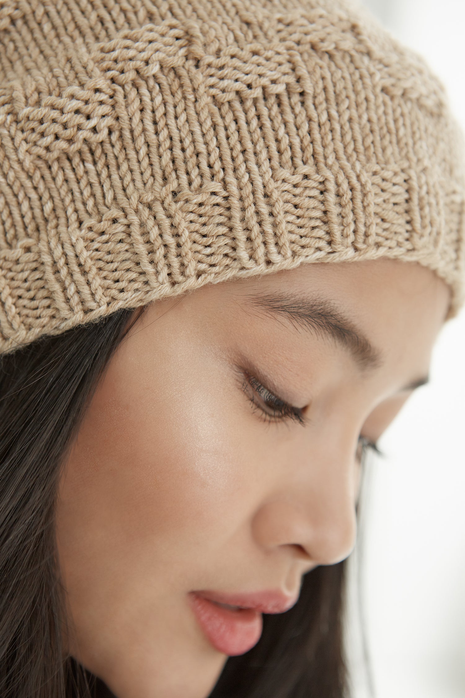 Checkmate Slouch Hat (Knit) - Version 2 – Lion Brand Yarn