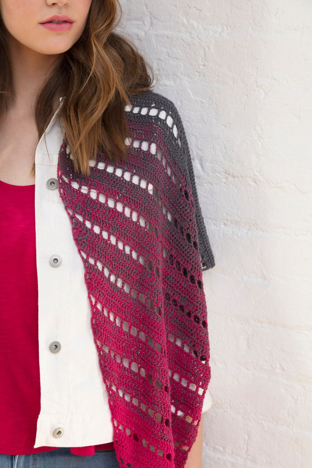 Shaded Color Shawl (Crochet) – Lion Brand Yarn